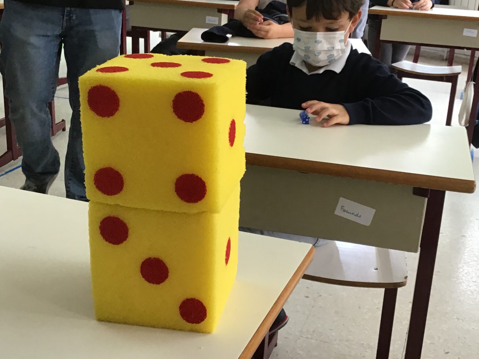 Taller de matemagia con 2º de Primaria. Matemagia con Divermates.
