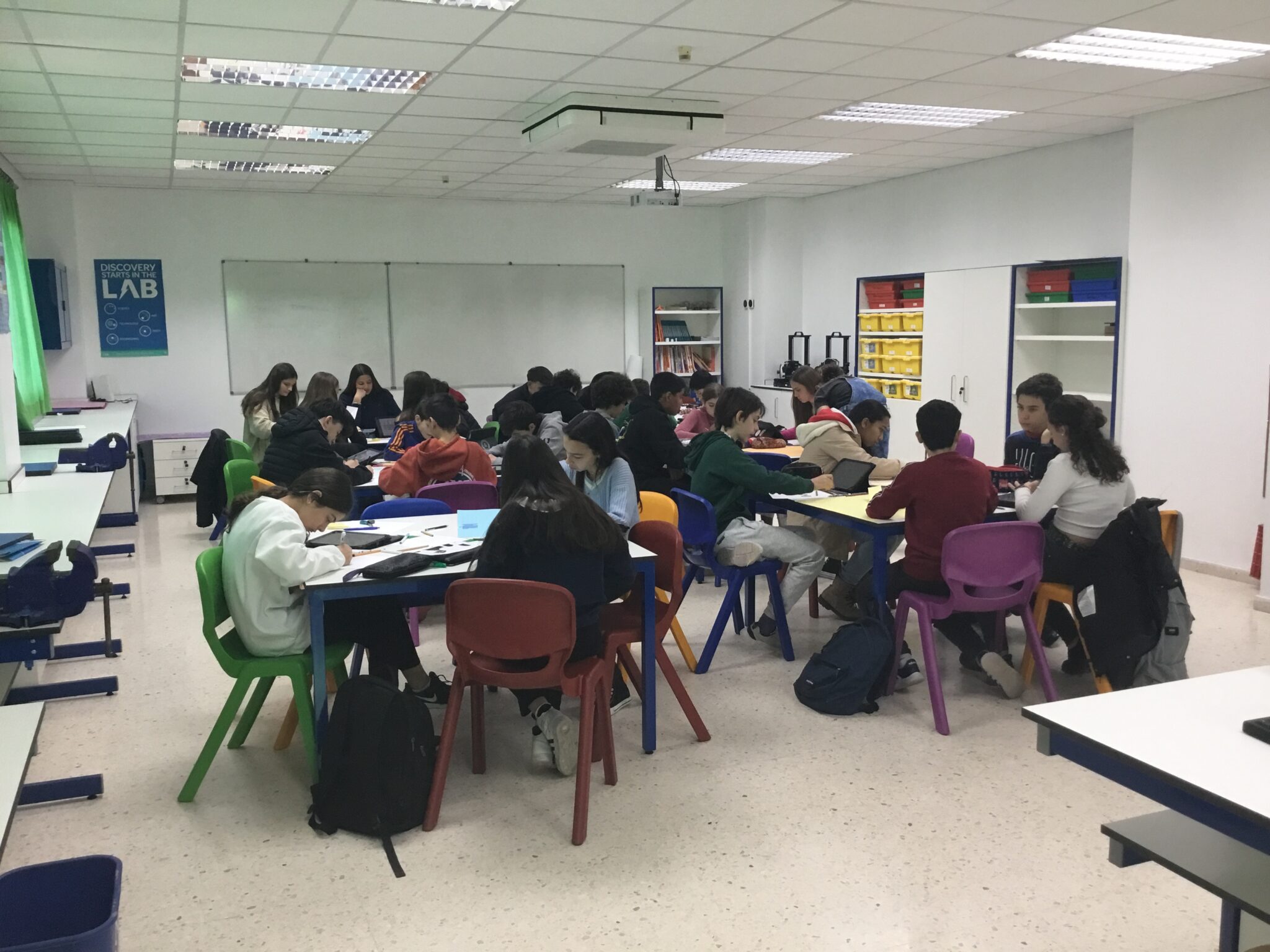 2º de Secundaria prepara el Makeable Challenge 2023